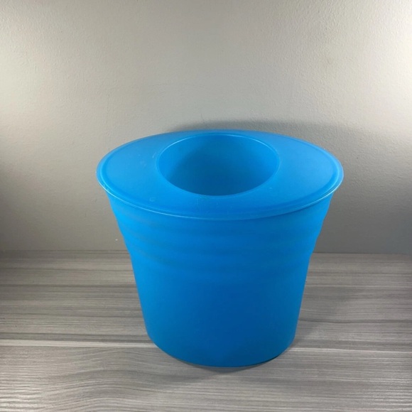 Tupperware | Kitchen | Tupperware Impressions Wine Or Champagne Bottle ...